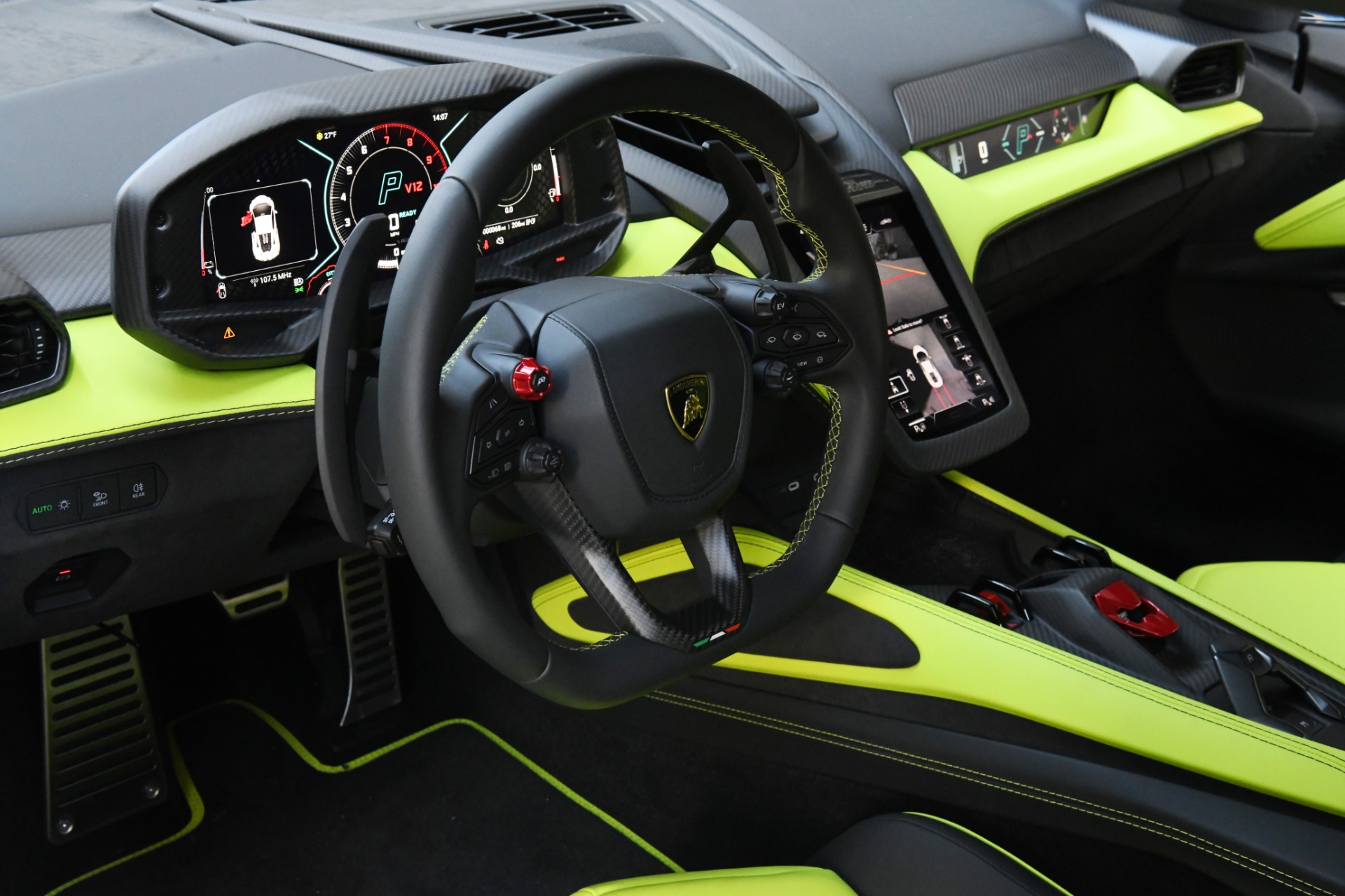 Interni Lamborghini 2024