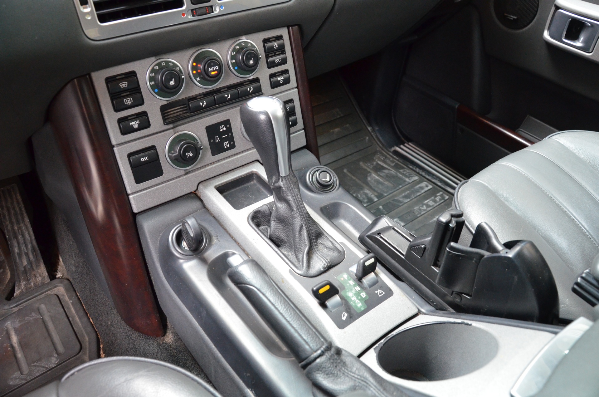 2004 Range Rover Interior