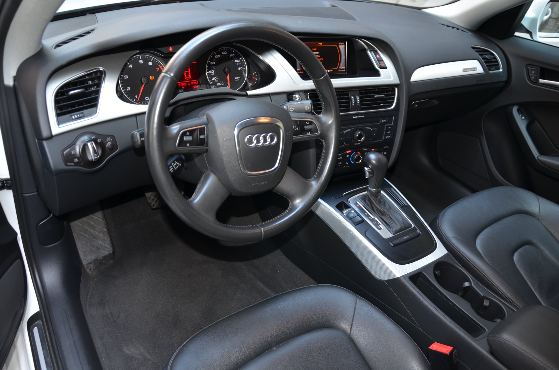 2010 Audi A4 Interior