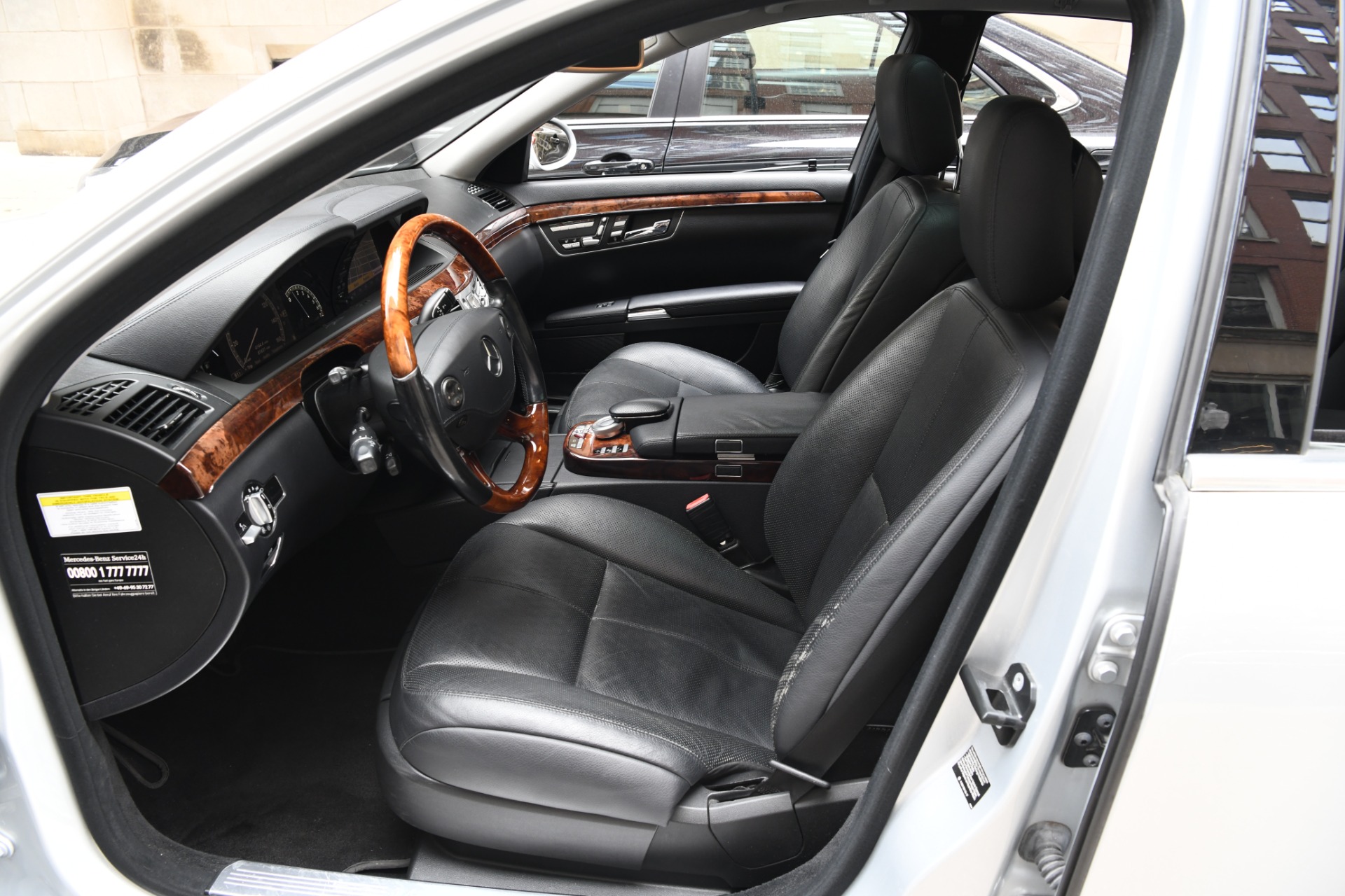 Silver 2008 Mercedes S550 Interior
